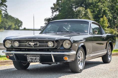 美 포드 머스탱 출시 60주년 기념해 다양한 행사 마련