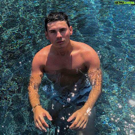 Kresh Wiki Biography Age Gallery Spouse And More