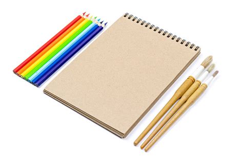 수채화 브러쉬 컬러 연필 모형을 위해 흰색 배경에 고립 된 노트북 플랫 레이 상단 보기 학교 개념으로 돌아갑니다 0명에 대한 스톡 사진 및 기타 이미지 Istock