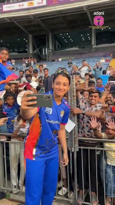 Smriti Mandhana Making Dreams Come True One Autograph At A Time 💙 Youtube