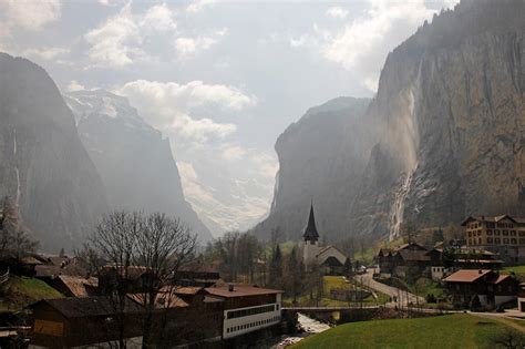 스위스의 작은 마을 탐험 라우터브루넨 뮈렌 두피디아 여행기