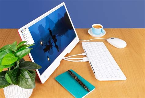 Cierre Con Broche De Oro Rpi Presenta La Raspberry Pi 500 Y Raspberry Pi Monitor