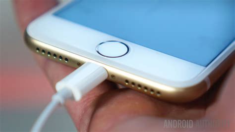 Hey Apple Now Would Be A Great Time To Ditch Lightning And Get With Usb C Android Authority
