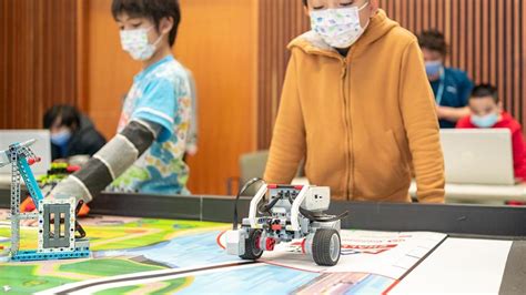 First® Robotics Program March Break Holland Bloorview