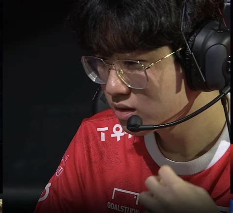 이런 사각프레임 안경 ㅊㅊ점 패션 에펨코리아