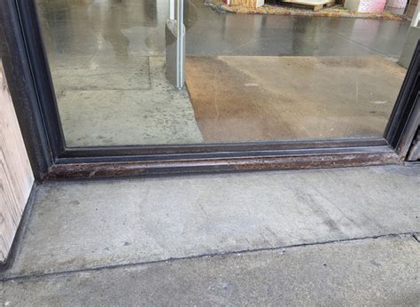 What You Need To Know About Corrosion And Aluminum Glass Magazine