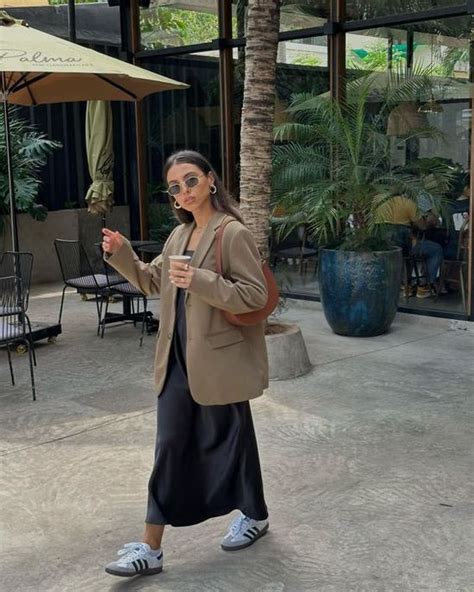 Необычные юбки с интересными деталями | Beachwear fashion, Skirt ...