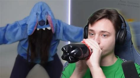 ЛЕНА ТРОЛЛИТЬ ДОМЕРА НА СТРИМЕ 🤣 Нарезка со стрима Youtube