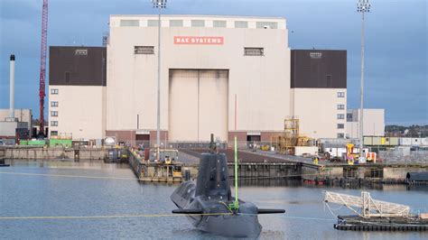 Hms Agamemnon Completes First Trim Dive At Bae Systems Barrow Shipyard