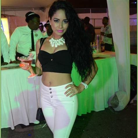 Lets Whatsapp Exchange Pictures And Hook Up We Might Find Our Dream Mate Dating And Meet