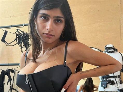 Mia Khalifa Biography Early Life Education Movies Pictures Sex Awards Videos Boyfriend