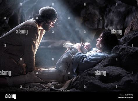 The Nativity Story 2006 Oscar Isaac Keisha Castle Hughes Ntiv 001 13