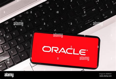 29 1 Pakistan Oracle Database Editorial Background With Mobile Screen