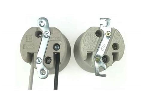 Can You Put A Regular Light Bulb In A Flood Light Socket