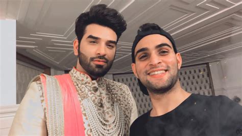 Know More About Celebrity Makeup Artist Arjun Verma Disrupt