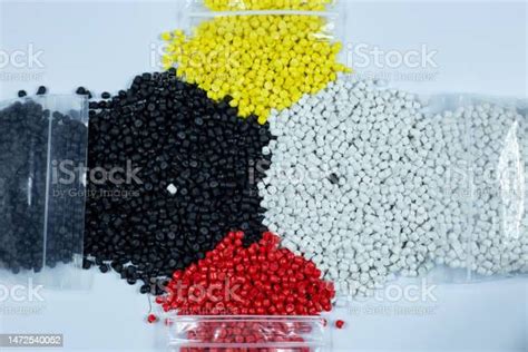착색 플라스틱 재료 마스터 배치 사출 산업을위한 플라스틱 원료 금형 사출 산업 배경을위한 안료 플라스틱 펠릿 가공 후 플라스틱