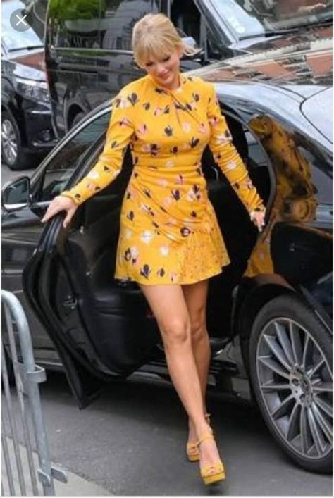 Taylor In Yellow Dress Wiki Taylor Swift Amino