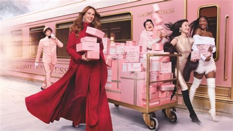 Julia Roberts Brings Magic To Lancômes Holiday 2025 Ad