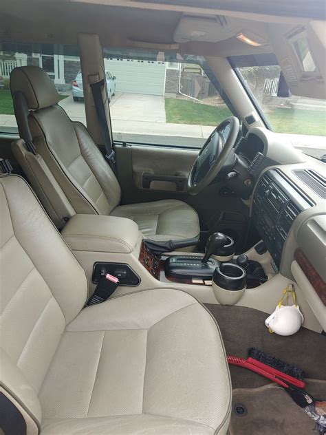 Land Rover Discovery 2 Interior