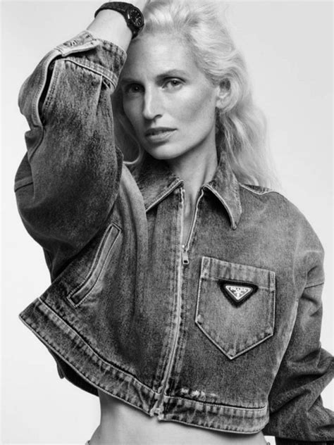 Best 13 Marie Seguy By Santi De Hita For Elle France March 24th 2022 Artofit