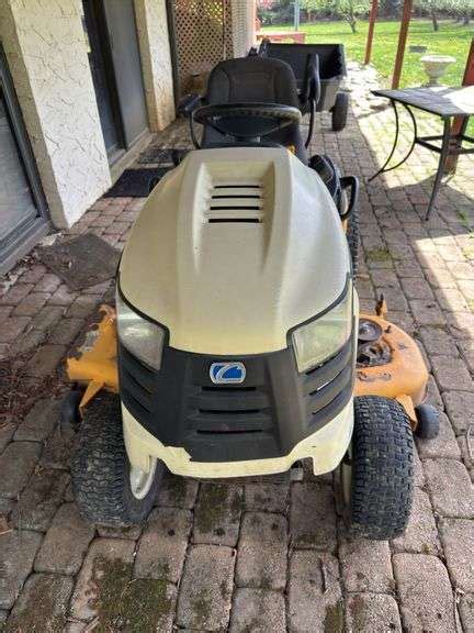 Cub Cadet GTX 1054 Riding Mower - Auction Ohio