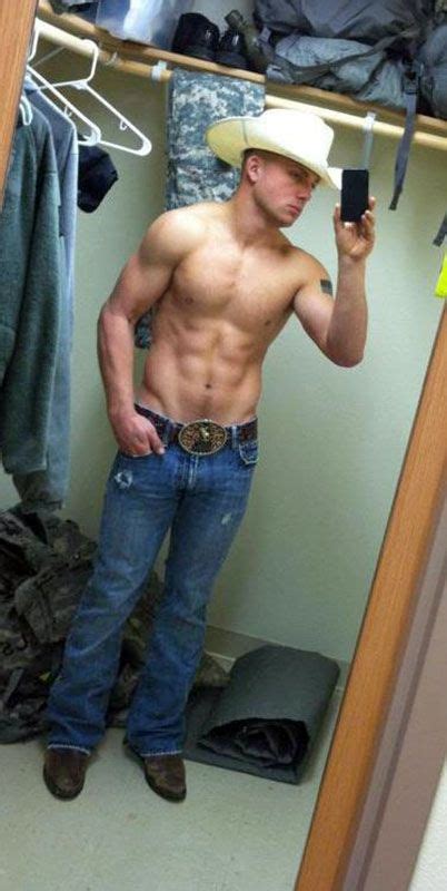 20 Ideas De Vaqueros En 2025 Hombres Guapos Hombres Chicos Musculosos