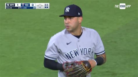 Highlight Marwin Gonzalez Robs Corey Seager With A Great Diving Catch Rbaseball