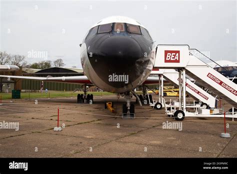 Offset Nose Landing Gear On Ahawker Siddeley Trident 2e A British