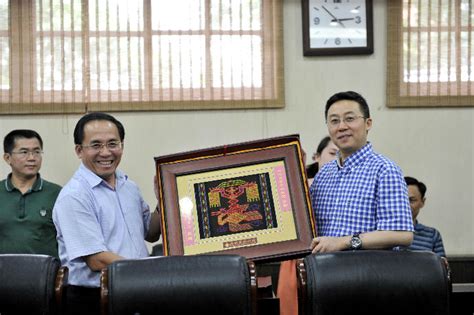 海南省卫生厅吴明副厅长一行莅临我院交流访问 四川大学华西医院 四川大学华西医院