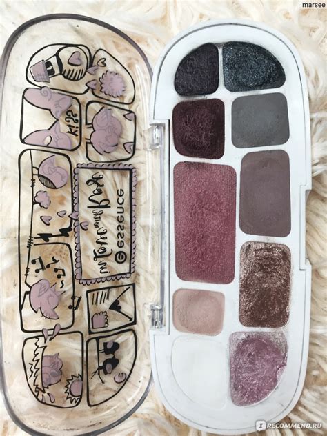 Палетка теней для век Essence in love with rose eyeshadow box 02 ...