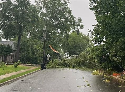 Reported Tornado Hits Downtown Tallahassee More Than 60 000 Without Power • Florida Phoenix