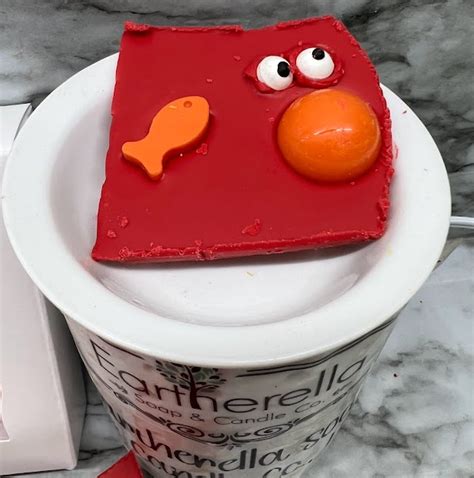 Elmo Bark Strawberry Scented Wax Melts 5 Oz Eartherella Soap And Candle Co Llc