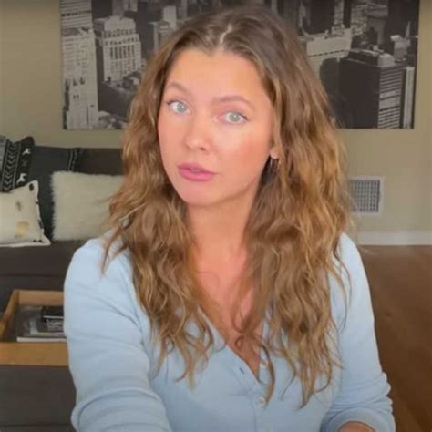 10 Hot Sexy Kimberly Senser Bikini Pics