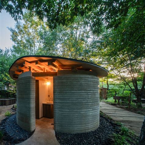 Taller Héctor Barroso uses rammed earth to create Mexican Open venue