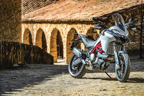 이탈리안 멀티툴의 완성 두카티 멀티스트라다 950s 월간모터바이크