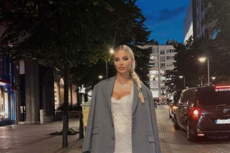 Sofija Milošević Pukla Pare Na Torbu