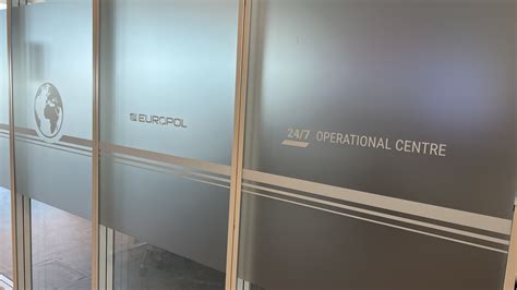 Ladjudante Cheffe Aurélie Arme Le Centre Opérationnel Deuropol Gendarmerie Nationale