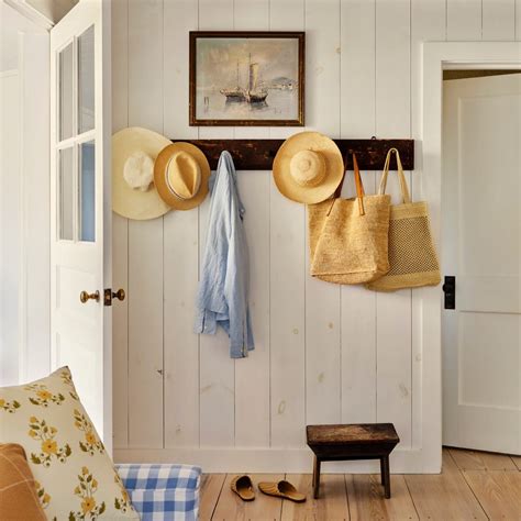 35 Small Entryway Decor Ideas That Make A Big Style Statement