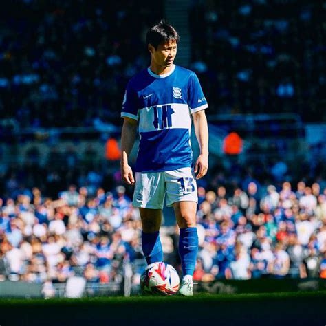 지금까지 이런 선수는 없었다 韓 국대 Mf 역대급 극찬 터졌다 150년 구단 역사 신기록→3부 탈출 시간문제