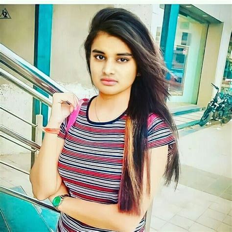 Beautiful Girl Trending On Instagram Dp For Instagram Artofit