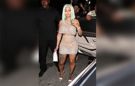 Blac Chyna Arrives Strip Club With Green Hair After Rob Kardashian Feud