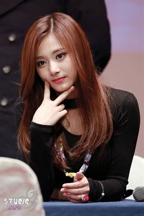 Pin On 쯔위 트와이스