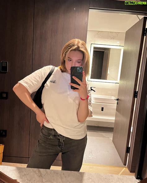 Allie Sherlock Instagram Less Is More Gethu Cinema