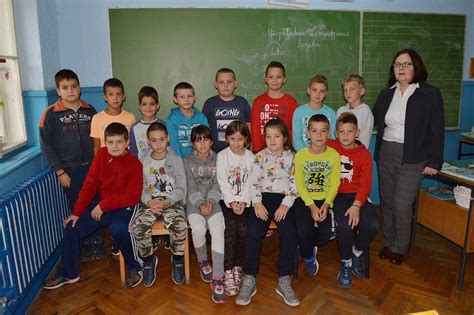 Ученици уписани у први разред 2017 2018 ОШ Никола Тесла Липар