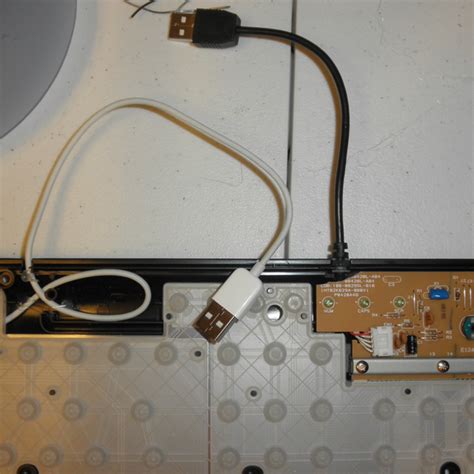 Keyboard With Apple Mouse Scroll Ball