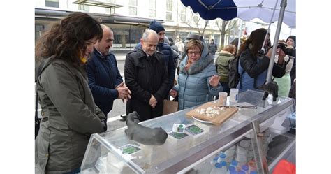 Коледният фермерски пазар в София започва в 11 часа на ул „Оборище“ Български Фермер