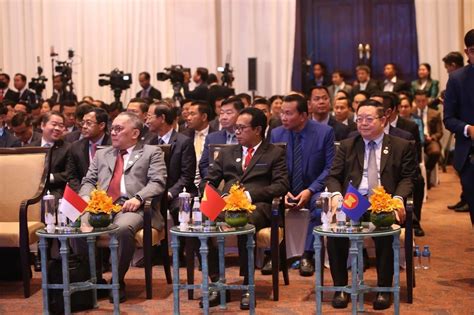 សម្ដេចធិបតី ហ៊ុន ម៉ាណែត៖ វិទ្យាសាស្ត្រ និងបច្ចេកវិទ្យា