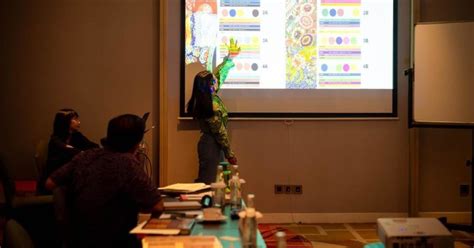 ‘진주실크 바틱 주제 자카르타서 패션전시회 연다