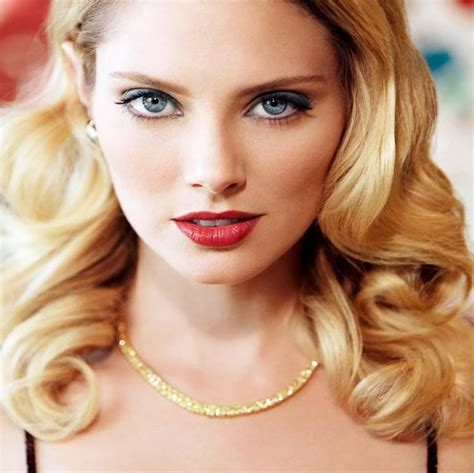 April Bowlby Height Weight Age Body Statistics American Celebrities