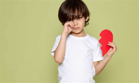 الإيدز يهدد الأطفال والمراهقين أسباب الإصابة والأعراض وطرق انتقال الفيروس